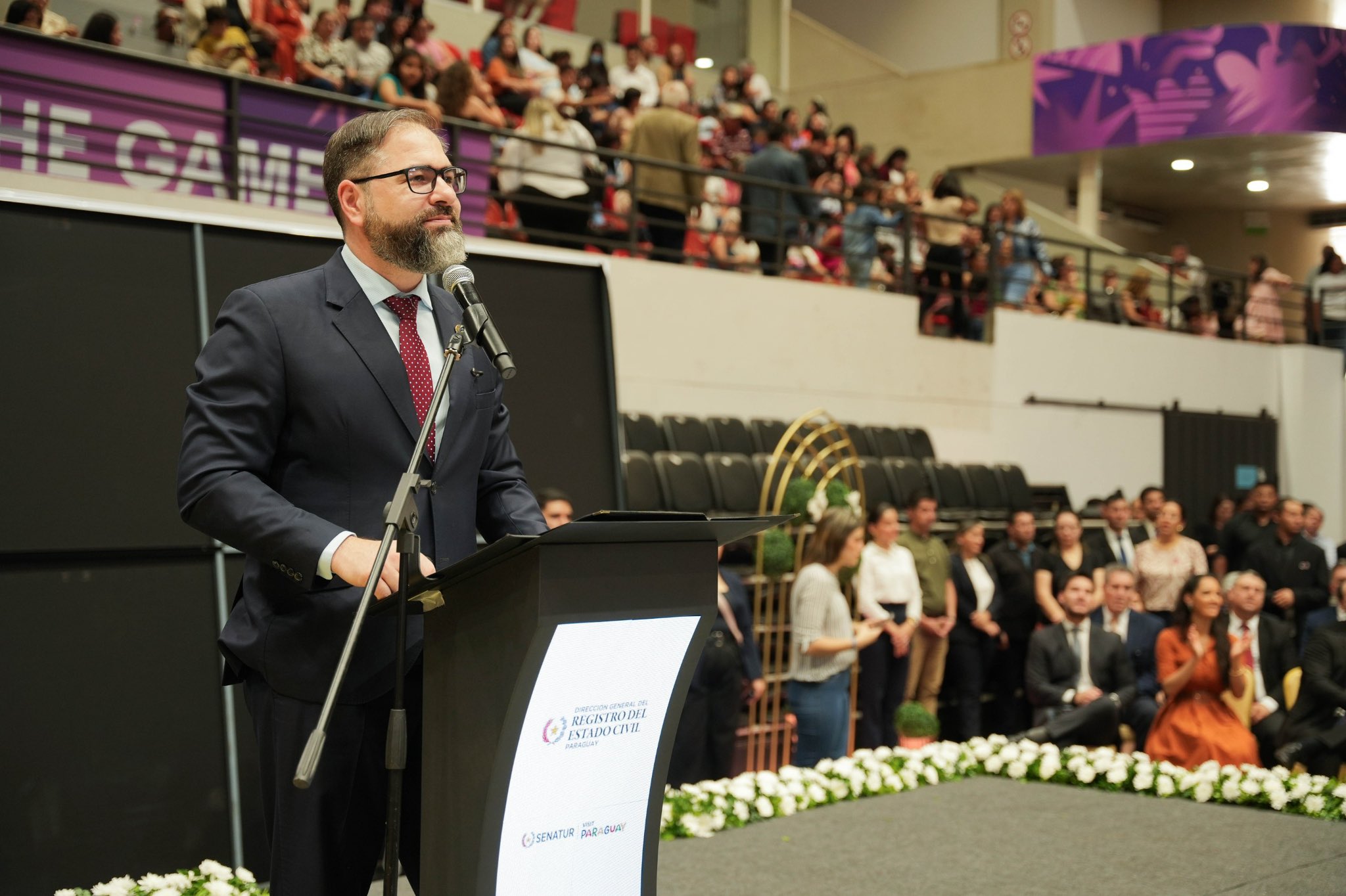 Más de 600 parejas sellan su unión en el “sí más grande” de Paraguay
